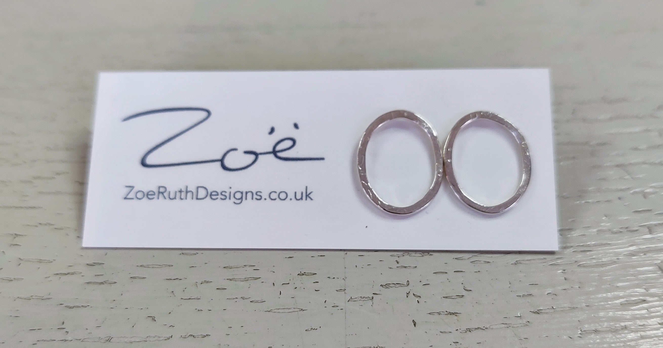 Zoe Ruth- Open Oval Silver Hammered Stud – Primrose Gallery
